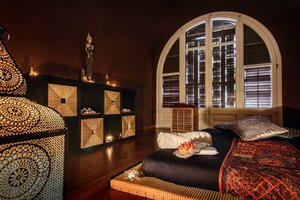 Royal Erotic Massage Barcelona (Carrer de Muntaner No:45), masaj salonları  Barselona'dan