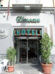 Hotel Clarean (Piazza Giuseppe Garibaldi No:49, Naples), otel  Napoli'den
