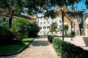 D & Sons Apartments (Kotor, kvartal Stary gorod 490), otel  Kotor'dan