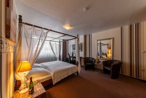 City-Hotel Stolberg (North Rhine-Westphalia, Städteregion Aachen, Stolberg (Rhld.), Stolberg, Sonnentalstraße), otel  Stolberg'den