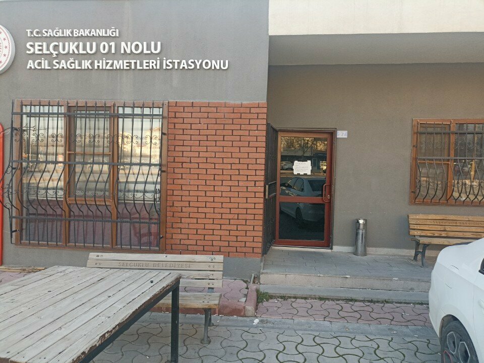 Acil tıbbi yardım hizmeti Selçuklu 01 Nolu Acil Sağlık Hizmetleri İstasyonu, Konya, foto
