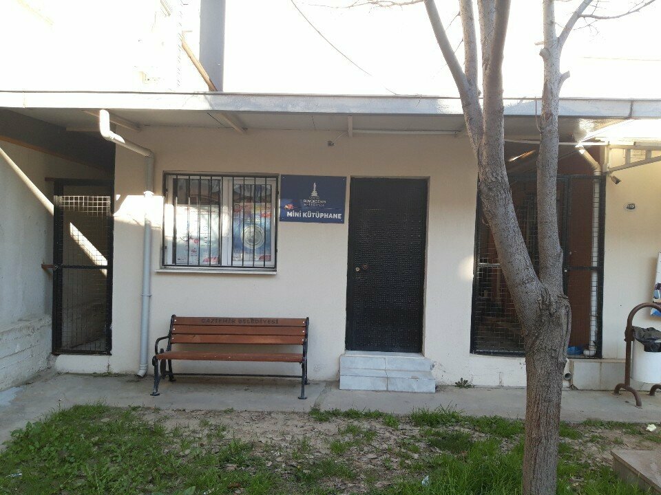 Kütüphaneler İzmir Büyükşehir Belediyesi Mini Kütüphane, İzmir, foto