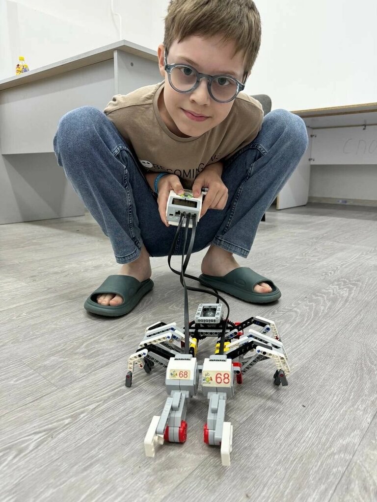 Kurs Liga Robotov, Çeliabinsk, foto