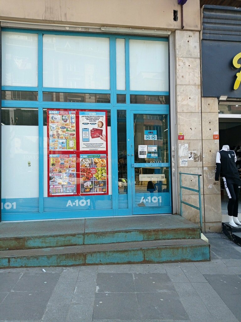 Süpermarket A101, İstanbul, foto