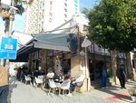Cafe-Bar Chveni Sakhli (Memed Abashidze Street No:37), kafe  Batum'dan