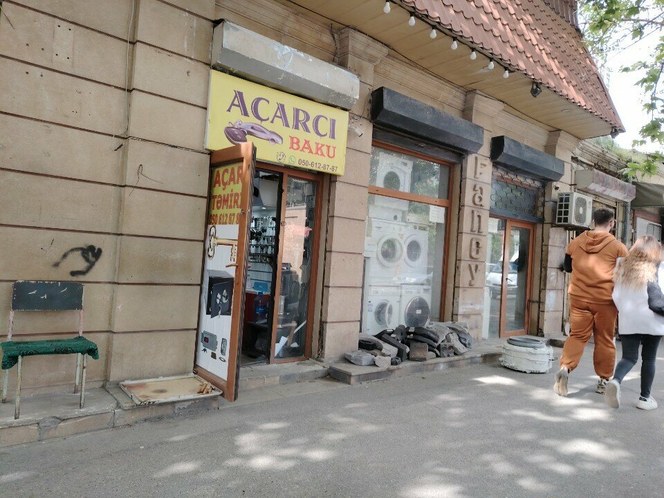 Anahtarların imalatı ve onarımı Açarçı Bakun, Bakü, foto