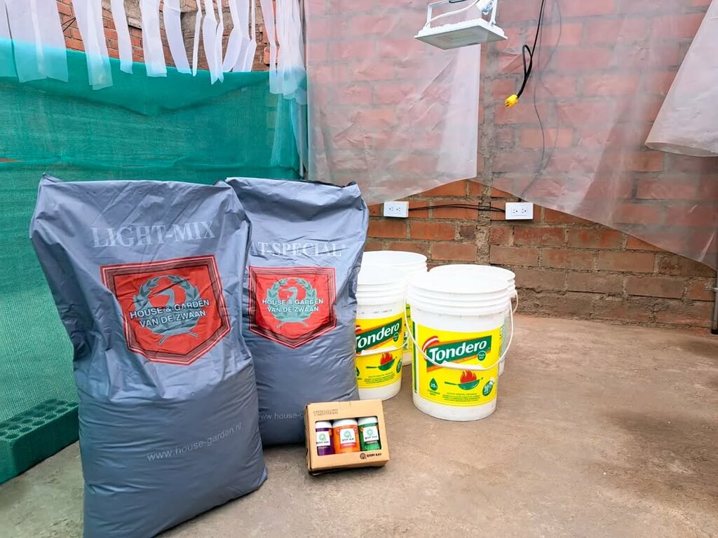 Bahçe Grow Shop Peru, Lima, foto