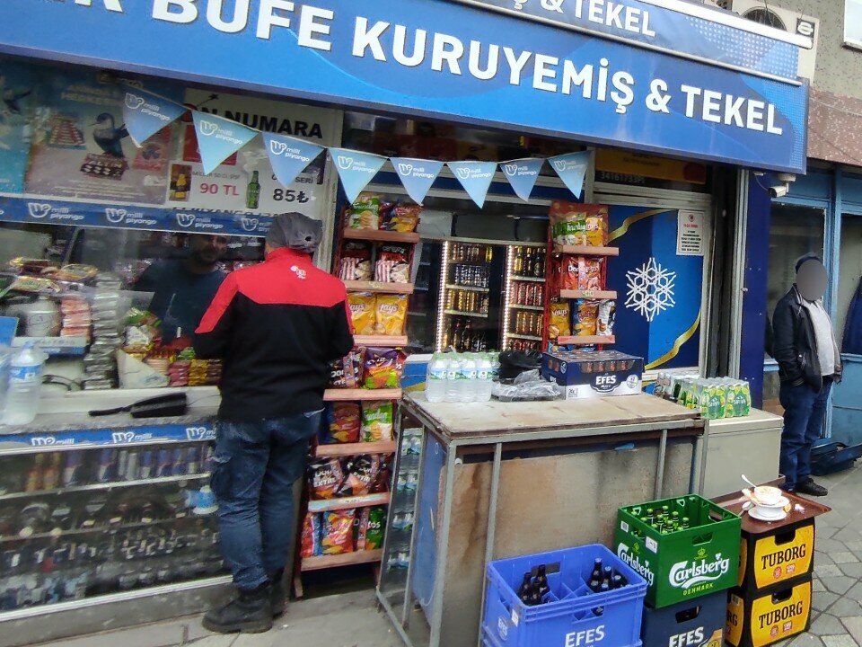 Bira dükkanı Önder Büfe Kuruyemiş & Tekel, İstanbul, foto