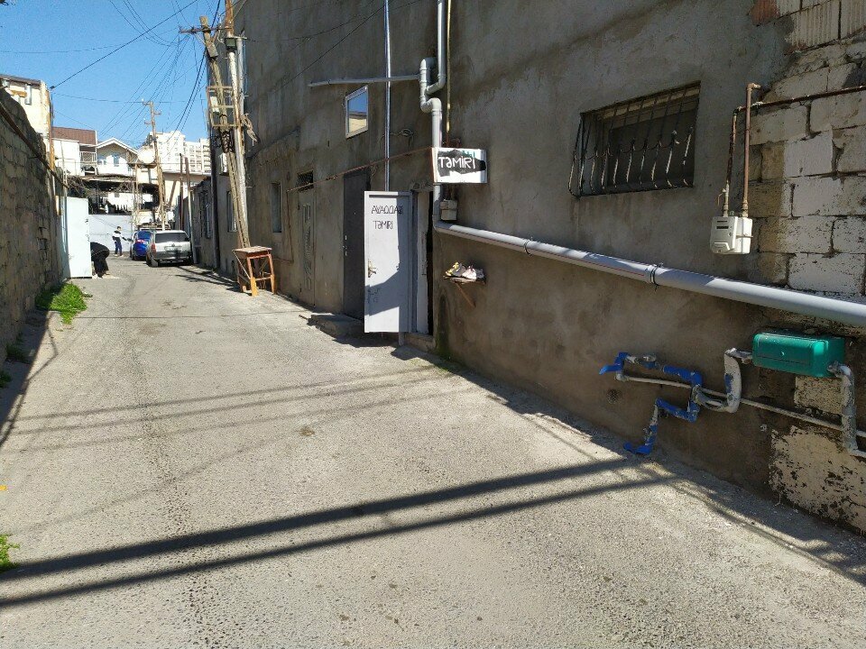 Ayakkabı tamiri Ayaqqabı Təmiri, Bakü, foto
