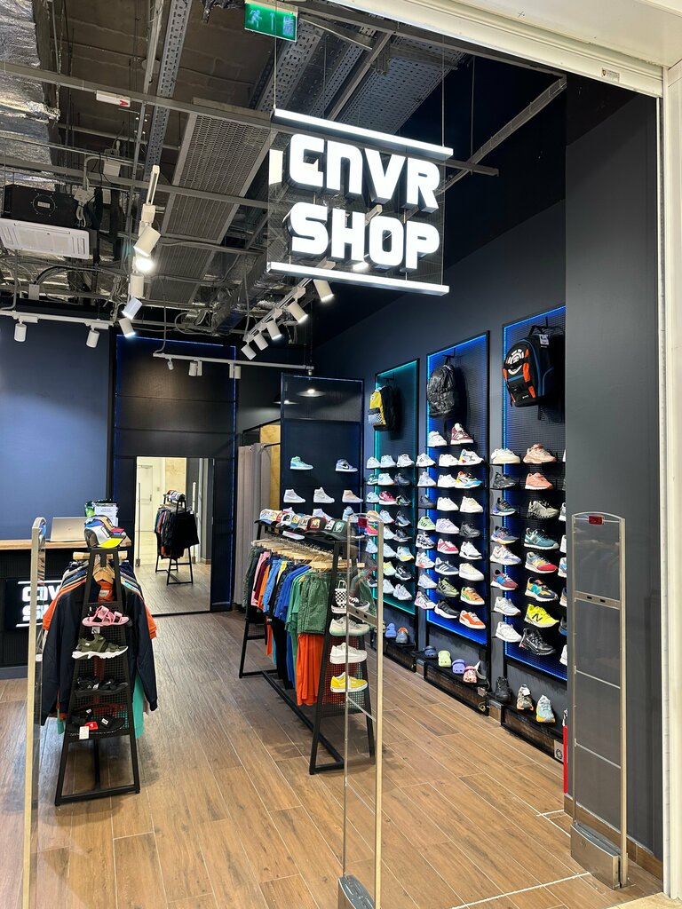 Spor giyim ve ayakkabı Cnvr Shop, Puşkino, foto