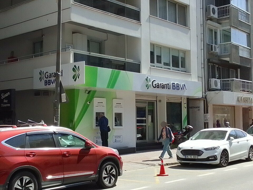 Banka Garanti BBVA Alsancak Şubesi, İzmir, foto