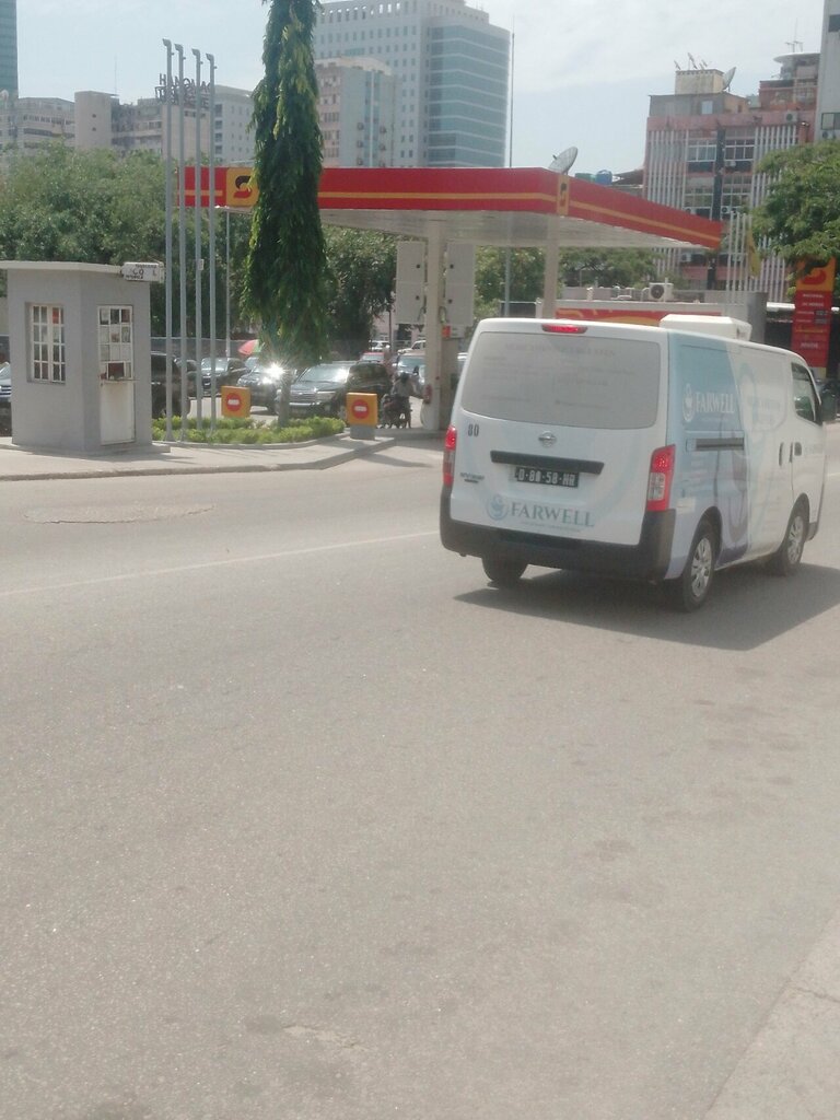 Benzin istasyonu Sonagol, Loanda, foto