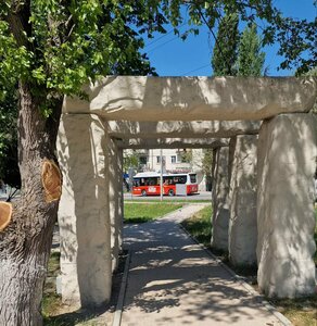 сквер Ветеранов (Sevastopol, Balaklavskiy District, Town of Inkerman), kültür ve eğlence parkları  İnkerman'dan