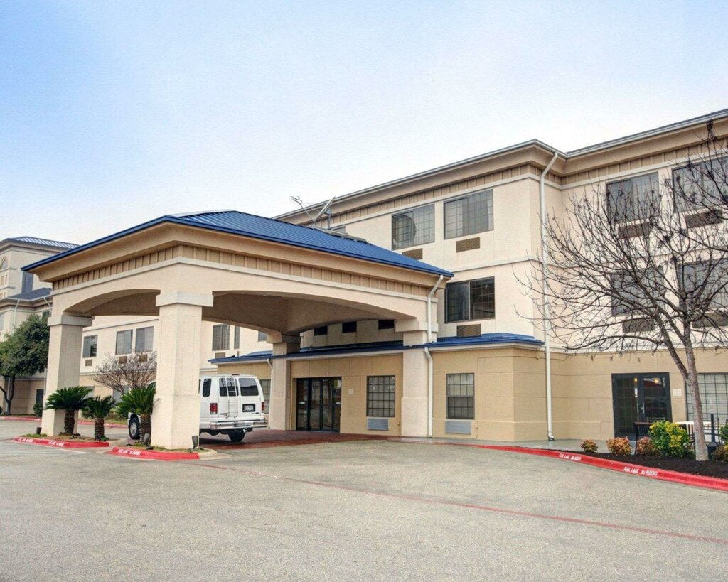 Otel Quality Inn & Suites Airport, Texas, foto
