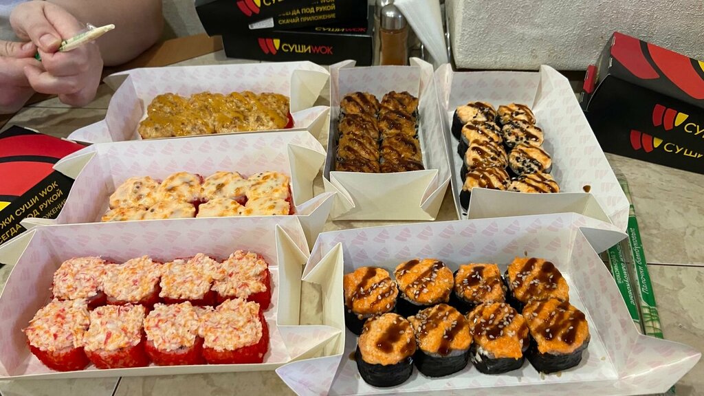 Suşi restoranı Суши Wok, Penza, foto