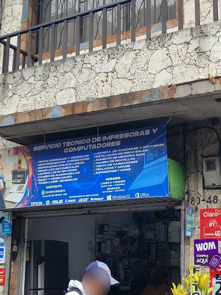 Cep telefonu aksesuarları Megatintas Medellín, Medellin, foto