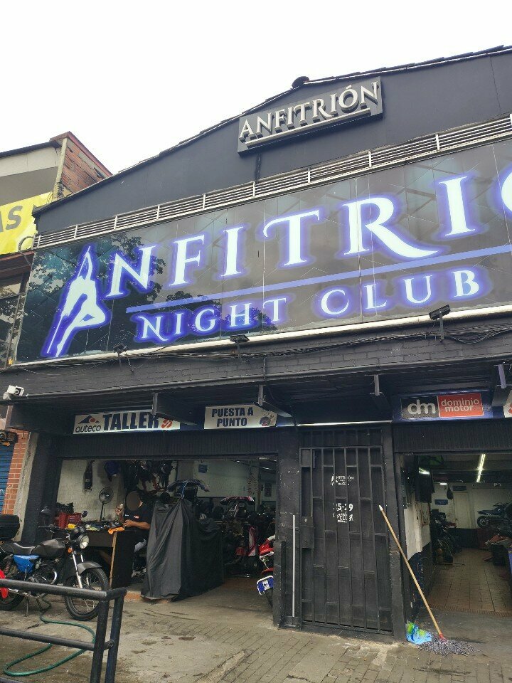 Gece kulüpleri Anfitrion Night Club La 33, Medellin, foto