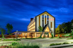 Mövenpick Resort and SPA Fruske Terme (Ulica Staza Zdravlja No:39, Settlement of Vrdnik), otel  Dünya'dan