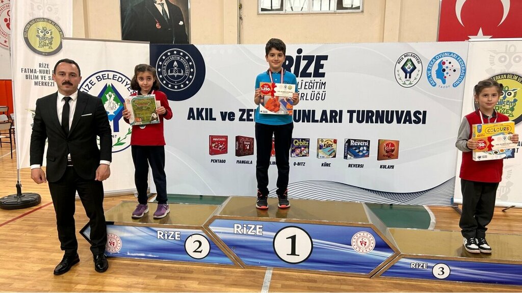Ortaokul Ulucami Ortaokulu, Güneysu, foto