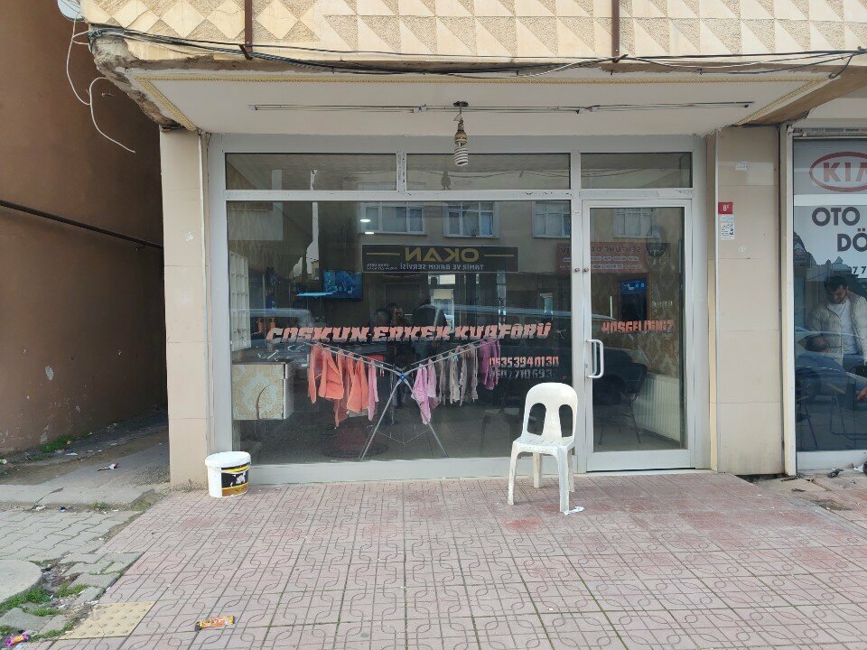 Berberler Coşkun Erkek Kuaförü, İstanbul, foto