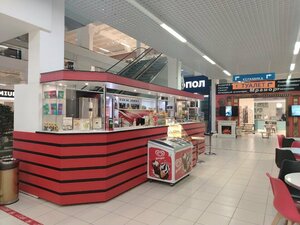 Le Cafe (10 Let Oktyabrya Street No:182к3), kafe  Omsk'tan