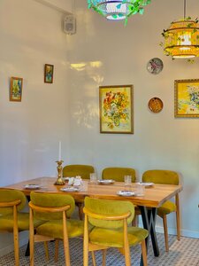 Pushkin (Ardzinba Avenue No:129), restoran  Gagra'dan