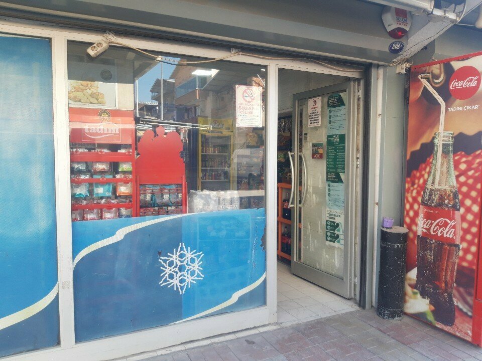 Bira dükkanı Life Tekel Shop, İzmir, foto
