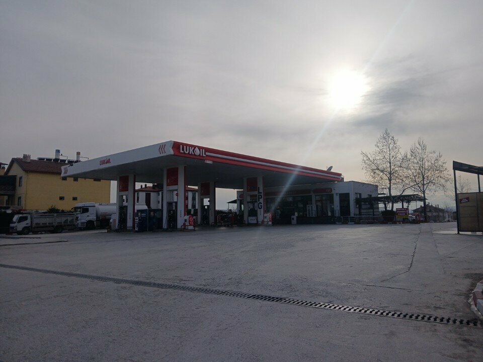 Benzin istasyonu Lukoil, Konya, foto