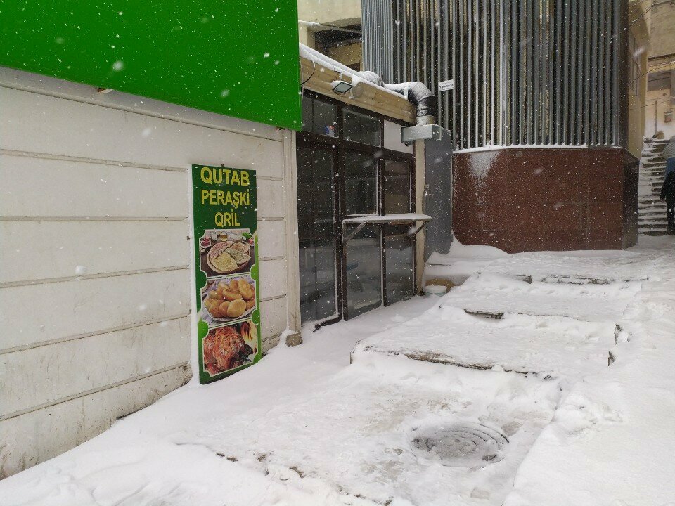 Fast food Qutab peraşki, Bakü, foto