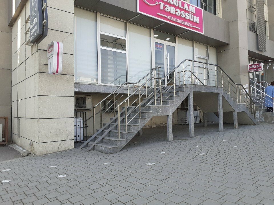 Özel ağız ve diş sağlığı klinikleri ve muayenehaneleri Saglam Təbəssüm, Bakü, foto
