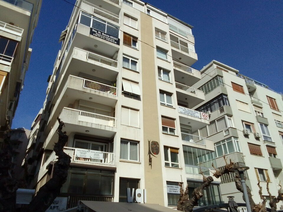 Psikiyatrist Prof. Dr. Elif Onur Aysevener, İzmir, foto