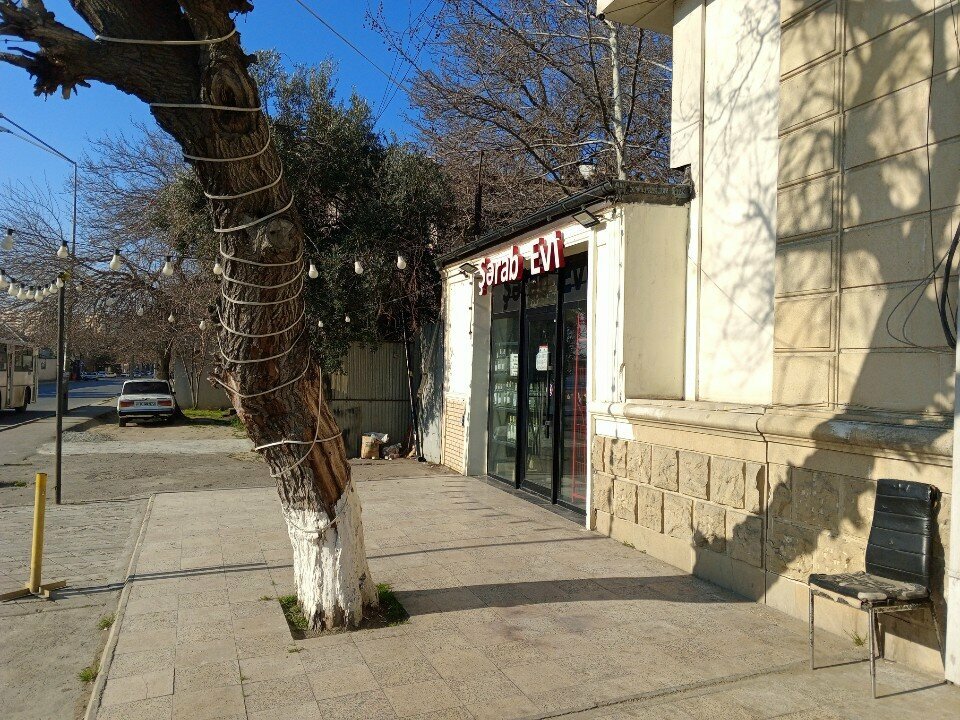 Alkollü içecekler Sultan, Bakü, foto