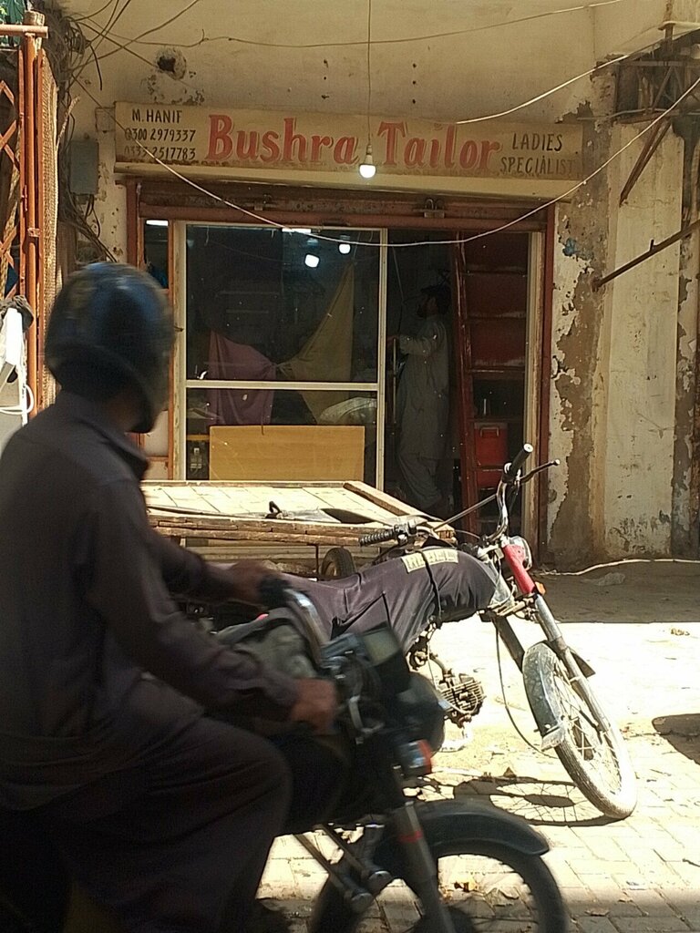 Terziler Bushra, Karaçi, foto