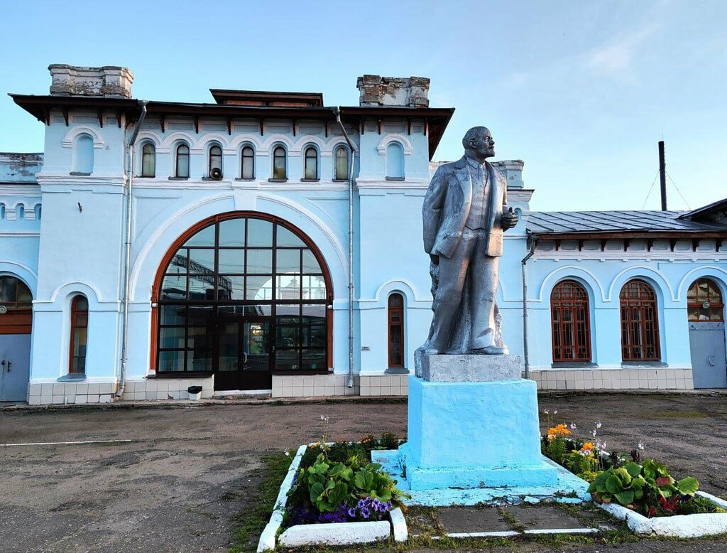 Anıt, heykel В.И. Ленин, Kostromskaya oblastı, foto
