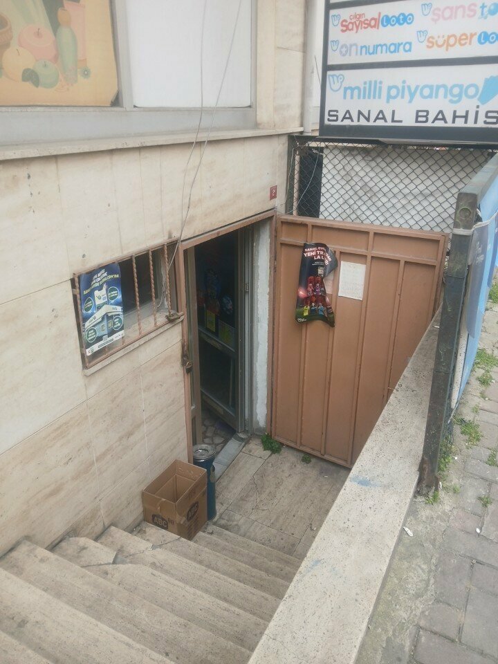 Şans oyunları Ganyan Bayi 1191, İstanbul, foto