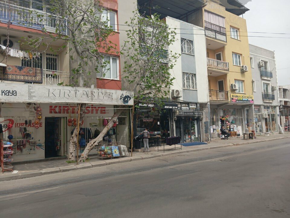 Kuaförler Saloon Uğur, İzmir, foto