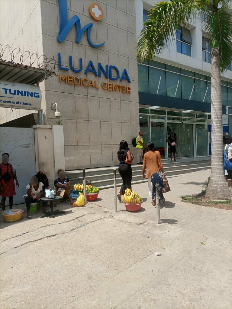 Tıp merkezleri ve klinikler Centro Médico Luanda, Loanda, foto