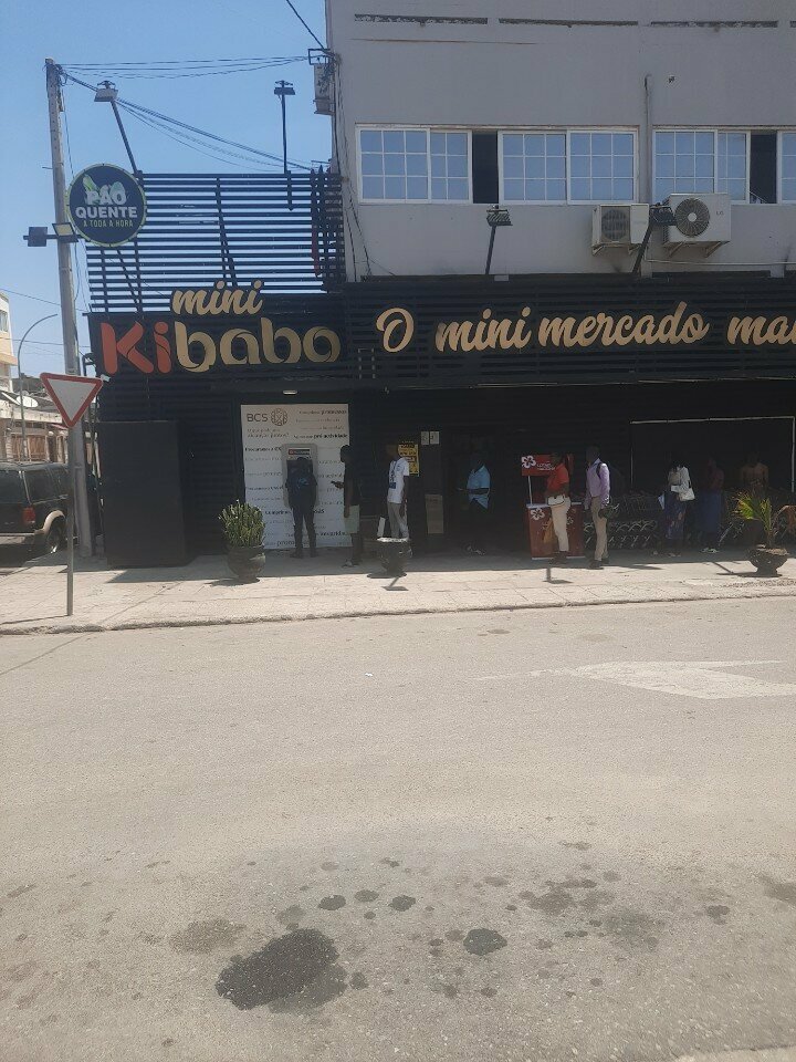 Süpermarket Kibabo Cassenda, Loanda, foto