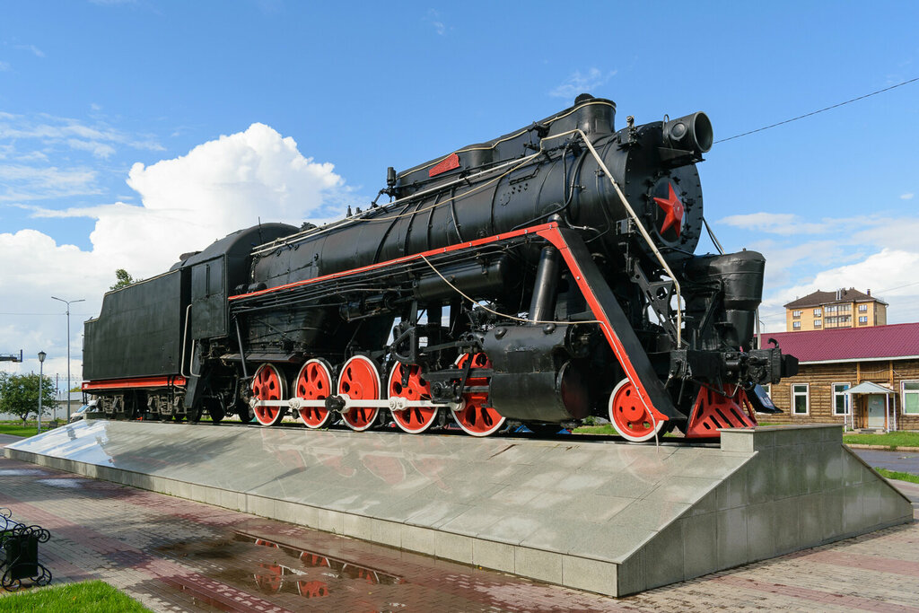 Teknoloji anıtı Паровоз-памятник Л-3318, Tuymazy, foto