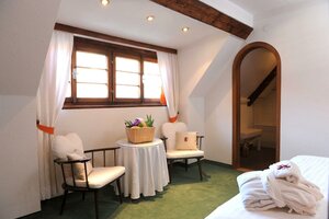 Hotel Schloss Leonstain (Carinthia, Klagenfurt-Land, Pörtschach am Wörther See, Leonsteinerstraße), otel  Pörtschach am Wörthersee'den