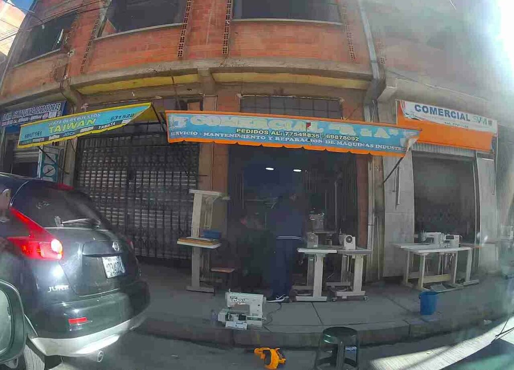 Mefruşat R & A Commercial, El Alto, foto