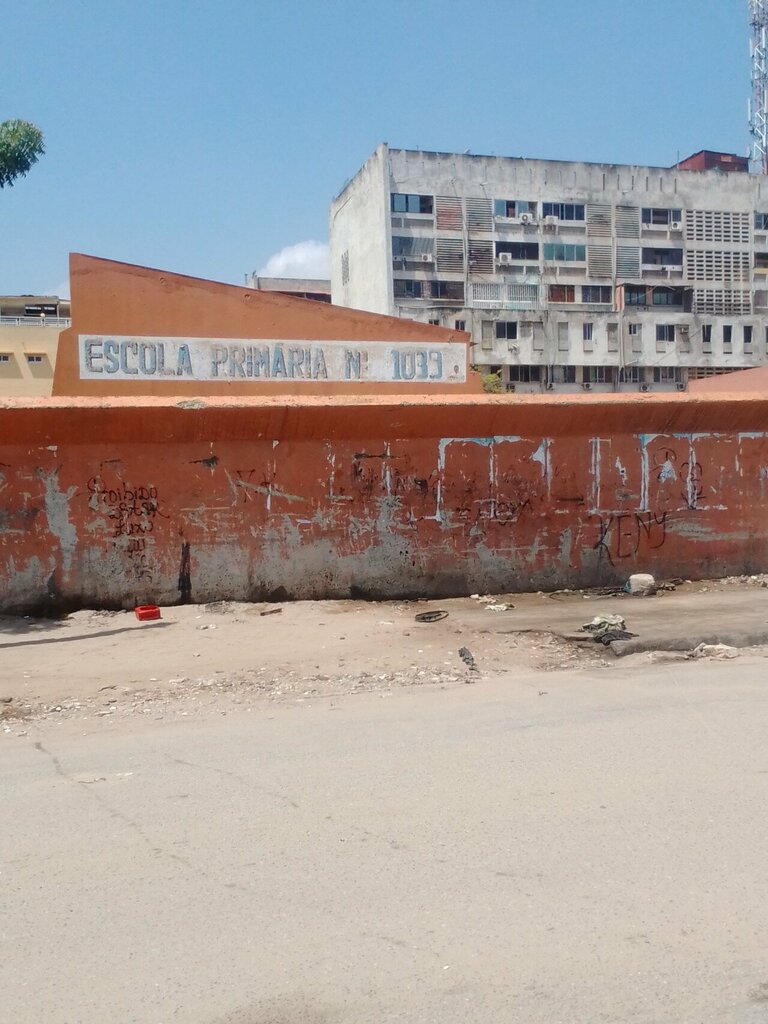 i̇lkokul Complexo Escolar, Loanda, foto