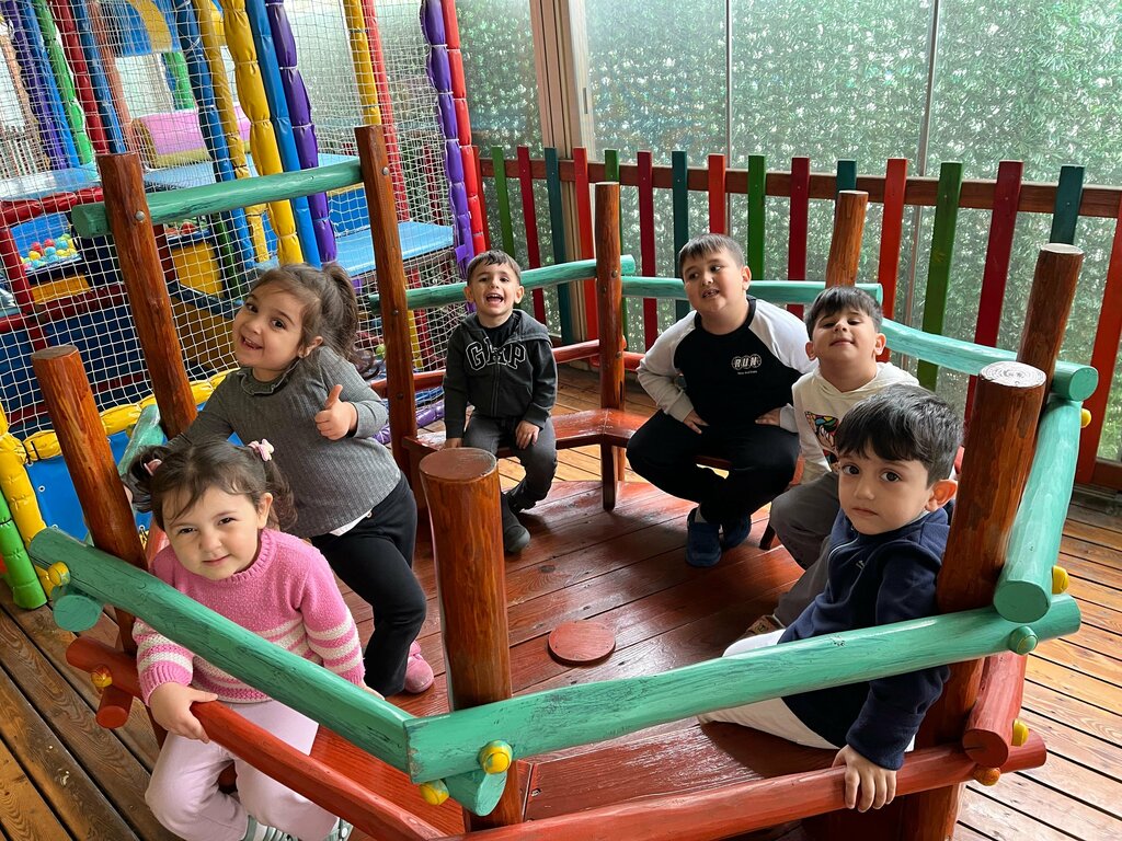 Ortaokul Turgut Reis Ortaokulu, İstanbul, foto