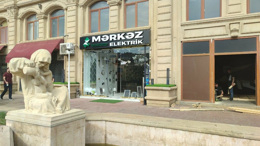 Lamba ve avize mağazaları Mərkəz Elektrik, Bakü, foto