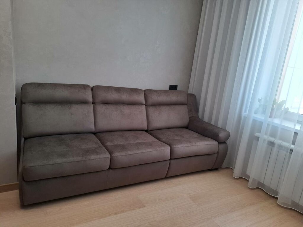 Koltuk takımı mağazaları Ardoni, Çeliabinsk, foto