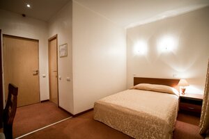 Good Stay Hotel Dinaburg (Dobeles iela No:39), otel  Daugavpils'ten