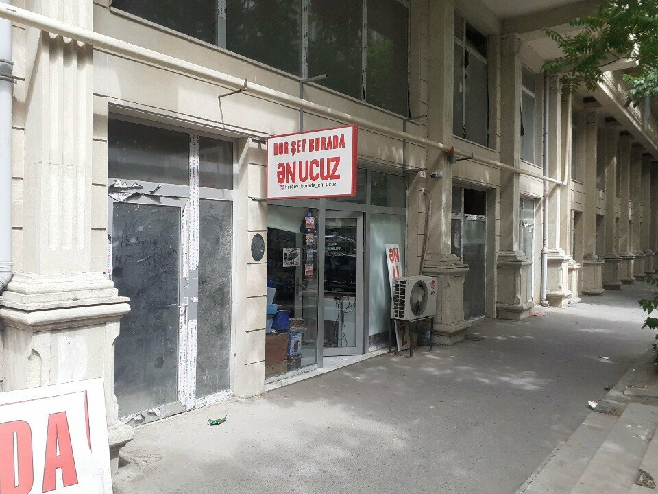 Mini-market Hər Şey Burada, Bakü, foto