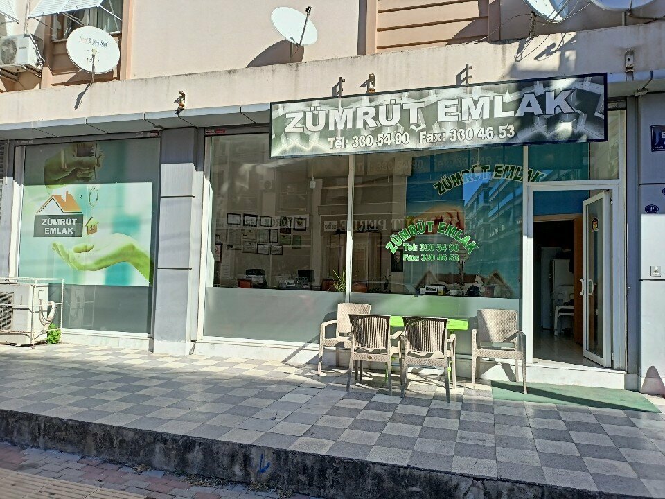 Emlak ofisi Zümrüt Emlak, İzmir, foto
