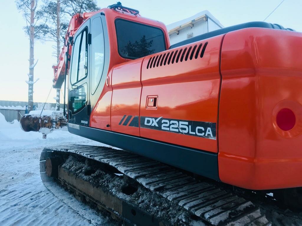 i̇nşaat ekipmanı kiralama ScandinaviaTraiding, Saint‑Petersburg, foto