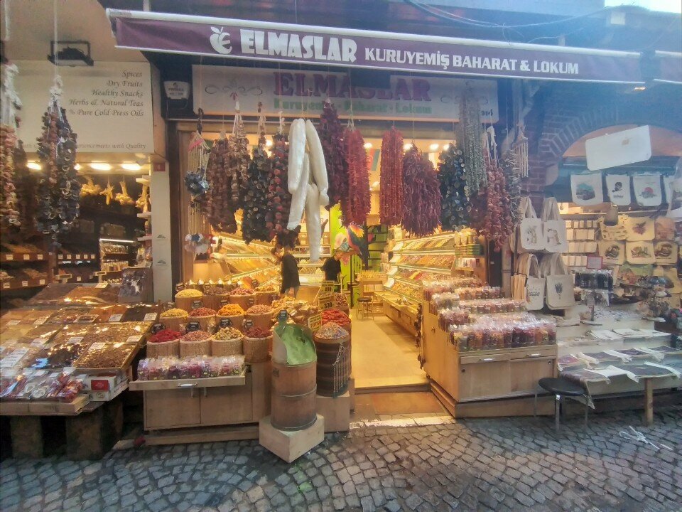 Kuruyemiş, atıştırmalık, kuru meyve Elmaslar Kuruyemiş, İstanbul, foto